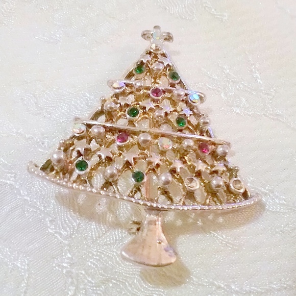 Jewelry | Vintage Rhinestone Christmas Tree Pin Holiday Pin | Poshmark